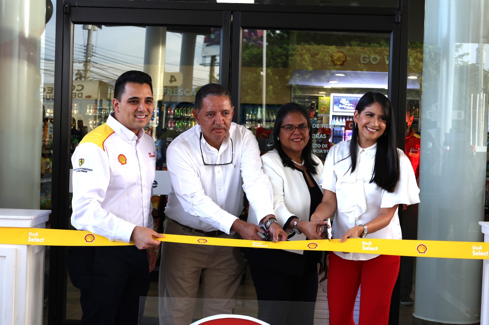 Petrhosa bajo la marca Shell abre su primera estación de servicio de la ...